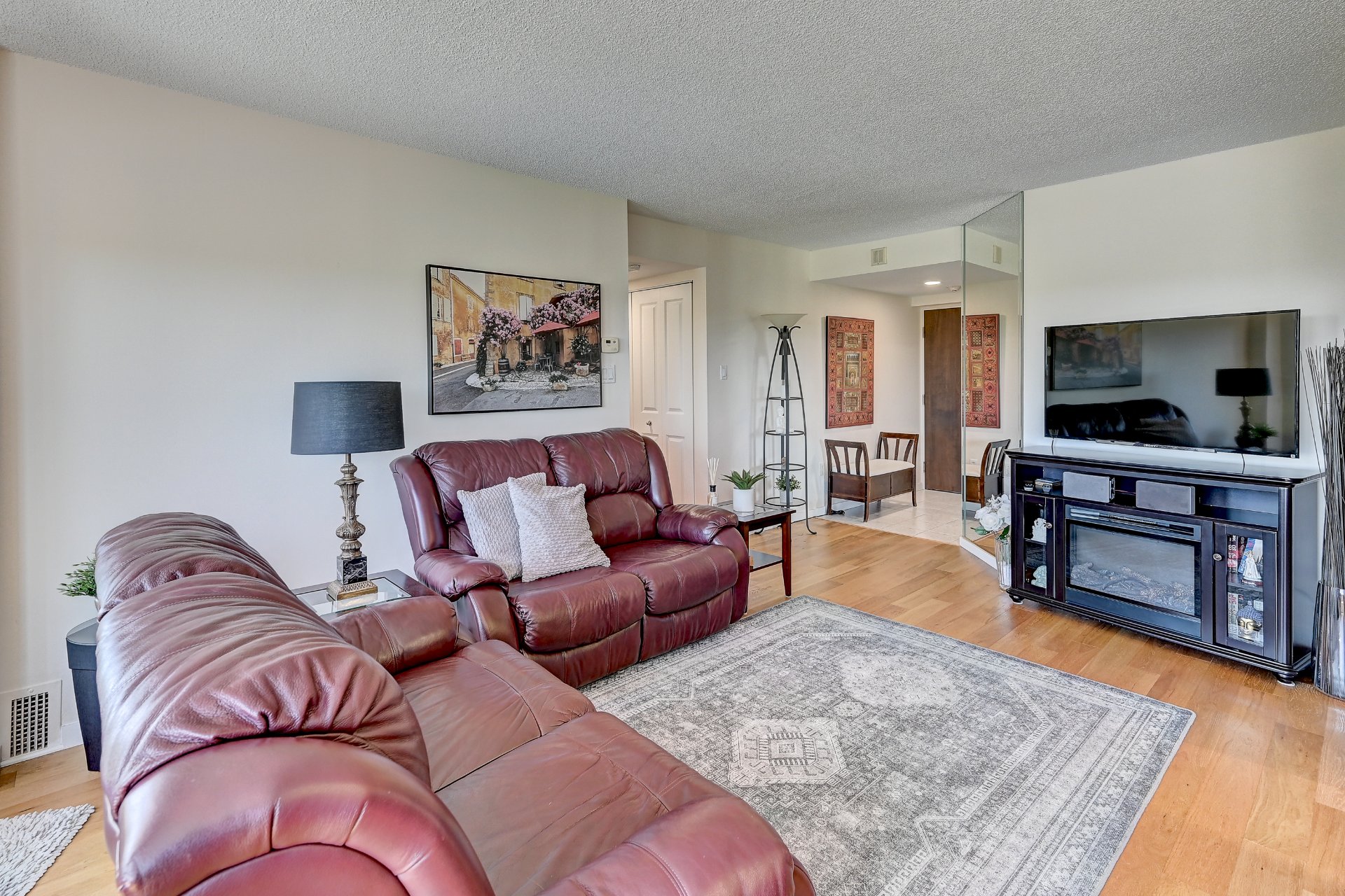 8, Rue Riverside, 810, Saint-Lambert, QC, J4S1Y5 - Appartement à vendre ...