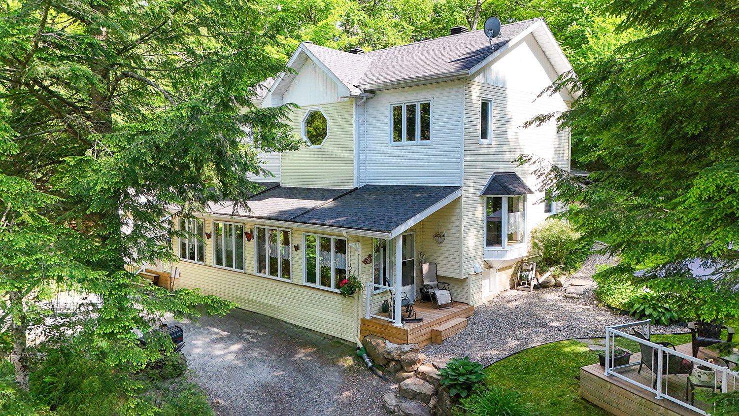 58, Ch. Thibault, Bowman, QC, J0X3C0 - One-and-a-half-storey house for ...